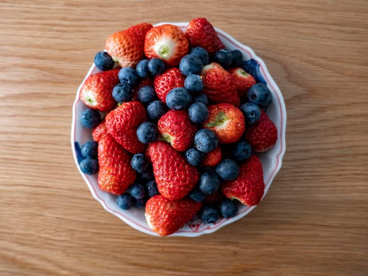 Health Tips: Want To Keep Your Bladder Healthy And Happy? Include These ...