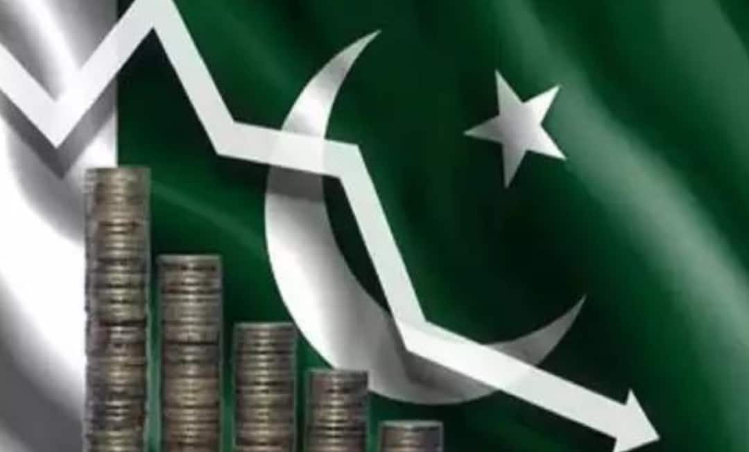 Pakistan Economic Crisis Pakistan debt increased Loan assistance sought ...