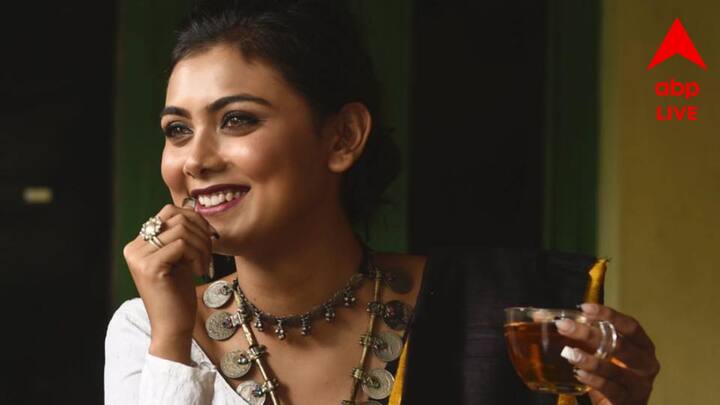 Actress Idhika Paul shares her valentines day story and Saraswati Puja Story with ABP Live ...