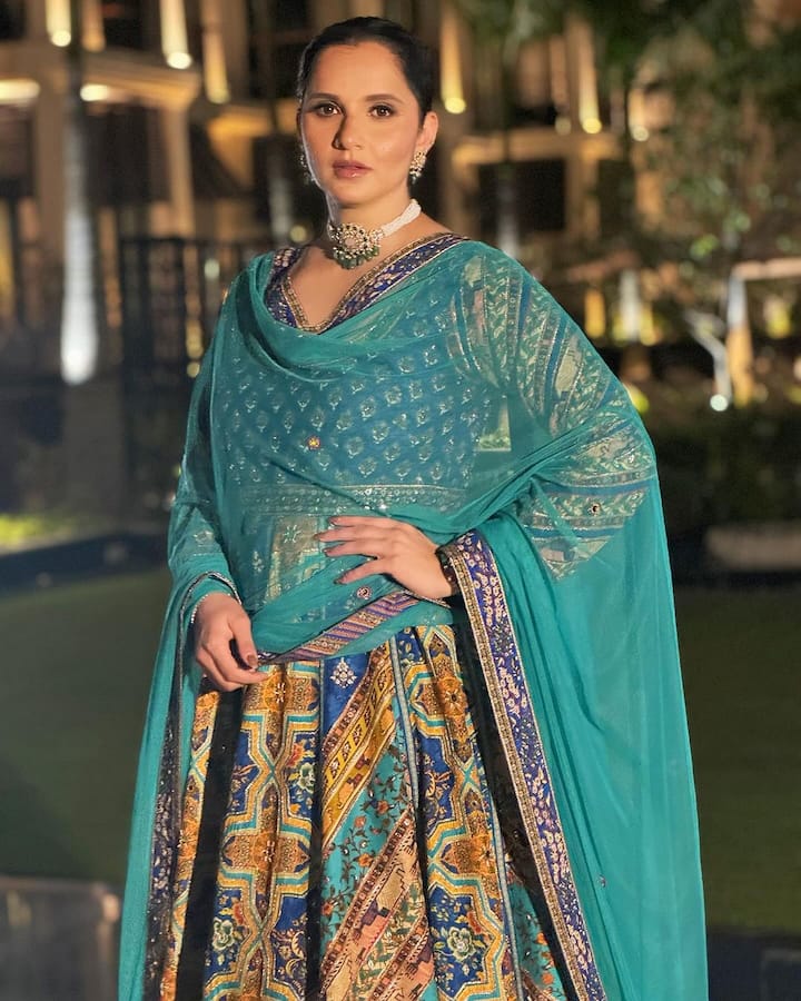Sania Mirza shared beautiful pictures in blue traditional dress went ...