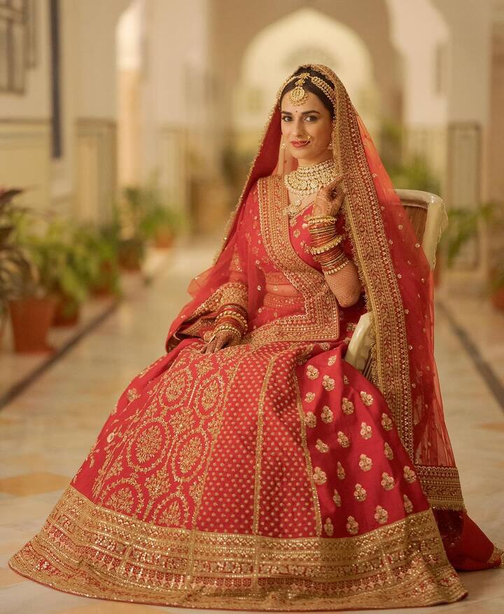 Amber Dhara Fame Kashmira Irani Wedding Lehenga Designed By Oldest