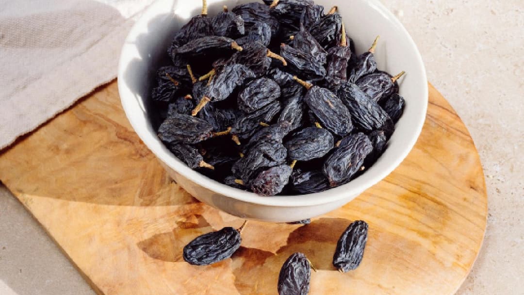 PHOTO NEWS Eat only a limited amount during the day so that the body is ...