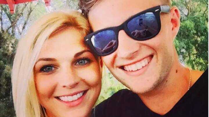 England Cricket Team Player Joe Root And Wife Carrie Cotterell Love ...