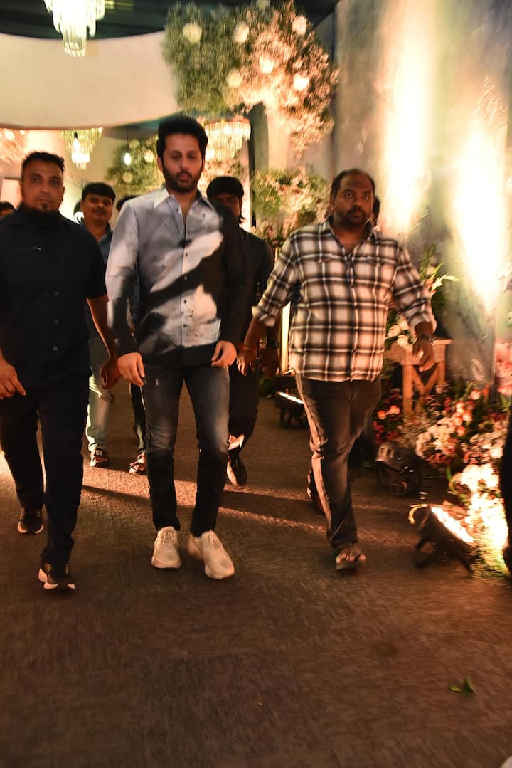 Tollywood Celebrities Attends Dil Raju Brother Shirish Son Ashish ...