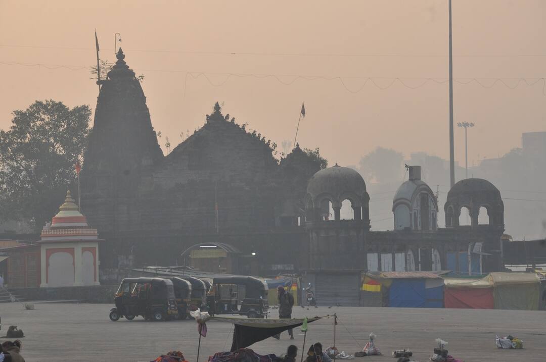 Nashik Weather Update : थंडीमुळे नाशिक पुन्हा गारठले, निफाडलाही हुडहुडी ...