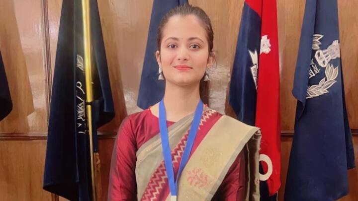 Ias Divya Tanwar Cracked Upsc 2 Times Without Coaching Success Story