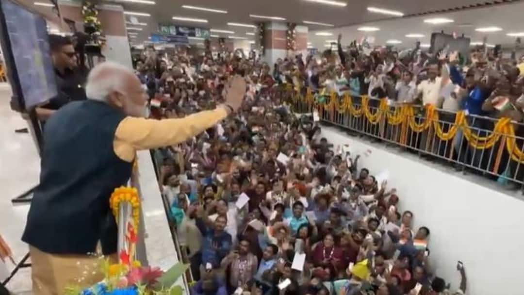 PM Narendra Modi bengal visit Inaugurates India First Underwater Metro ...