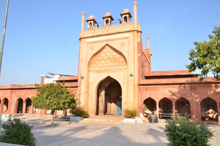 Bharatpur jama masjid was built by balwant singh mosque is example of ...