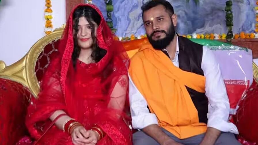 iranian girl faiza gets engaged to indian youtuber diwakar in moradabad | UPના યુવક સાથે ઇરાનની ...