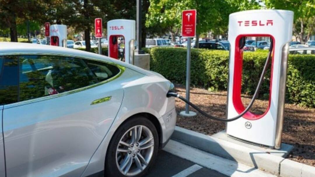 Tesla Team To Explore Site For $3-Billion Electric Car Plant In India ...