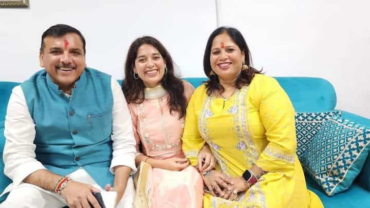 Who is Sanjay Singh Daughter Eshita Singh Mulk Bollywood Actress Eshita Singh Profile Age ...