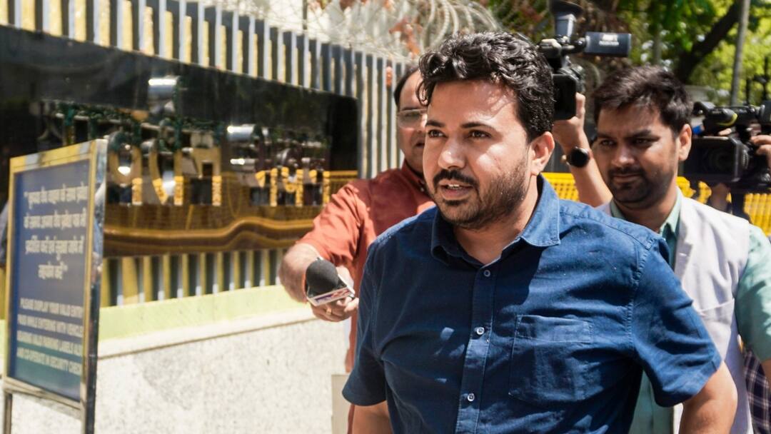 Delhi Liquor Policy Case: ED Questions AAP MLA Durgesh Pathak, CM ...