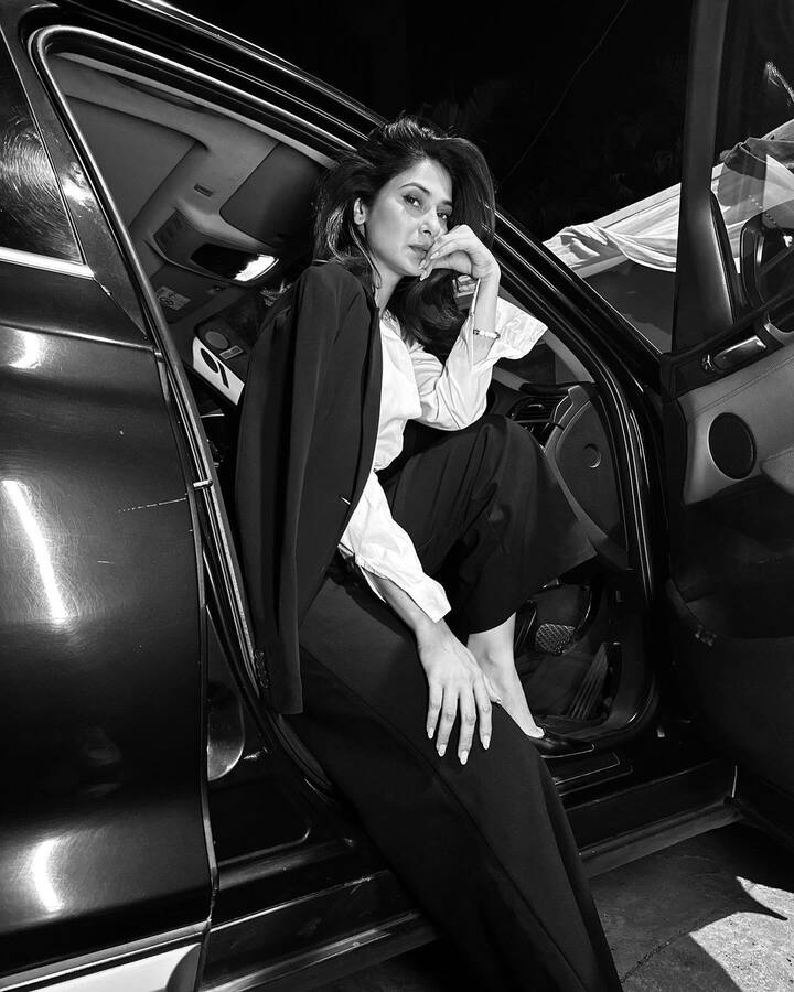 Jennifer Winget Giving Boss Lady Vibes In Black Pant Suit jennifer ...