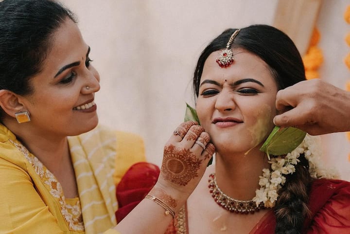Photos: Malayalam Actors Aparna Das And Deepak Parambol Haldi And ...