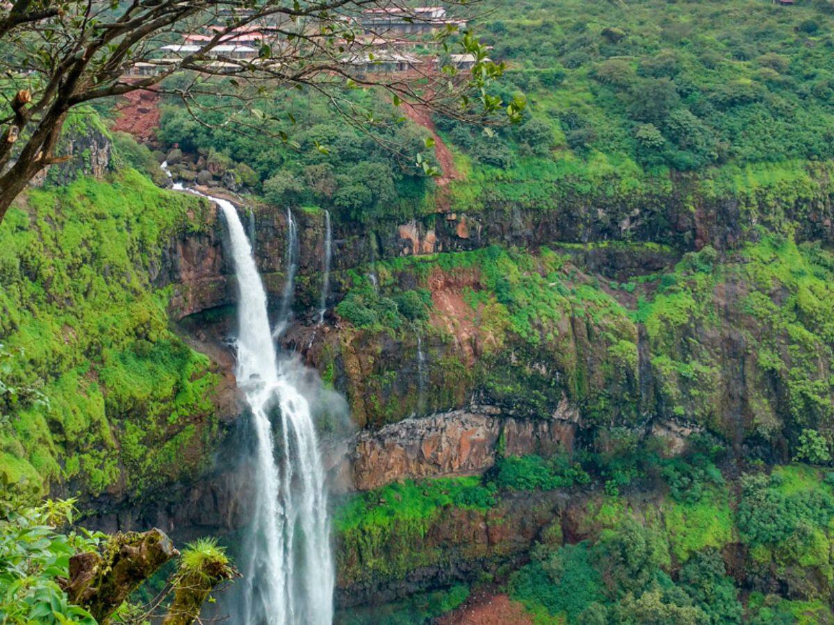 Travel lifestyle marathi news mahabaleshwar is called the king of hill ...