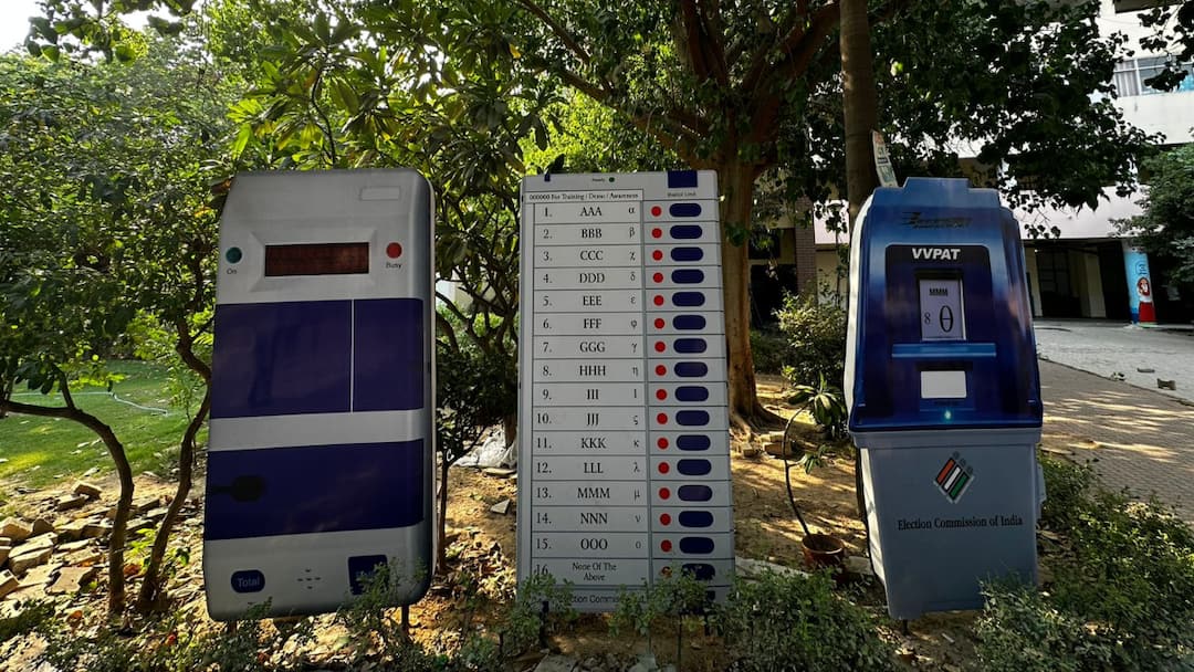 Gurugram Lok Sabha Election 2024 Wall of Democracy Dummy EVM VVPAT ...