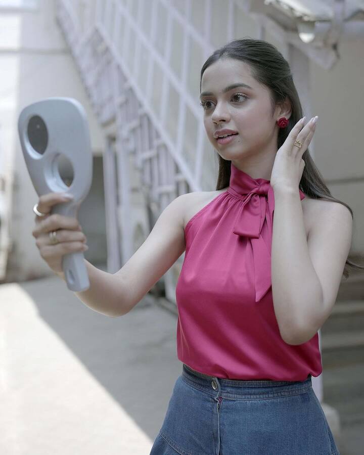 Lapataa ladies lead actress phool kumari aka Nitanshi goel glamrous and stylish look in real ...