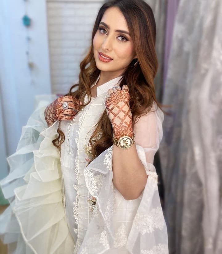 Who Is Mehzabeen Coatwala? Know Everything About Munawar Faruquis ...