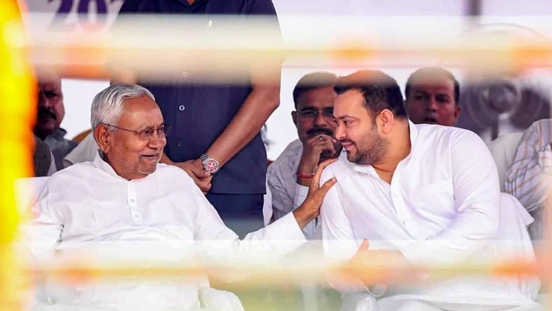Nitish Kumar Folded Hands to Form Government Now BJP-JDU Challenged Tejashwi Yadav for this ...