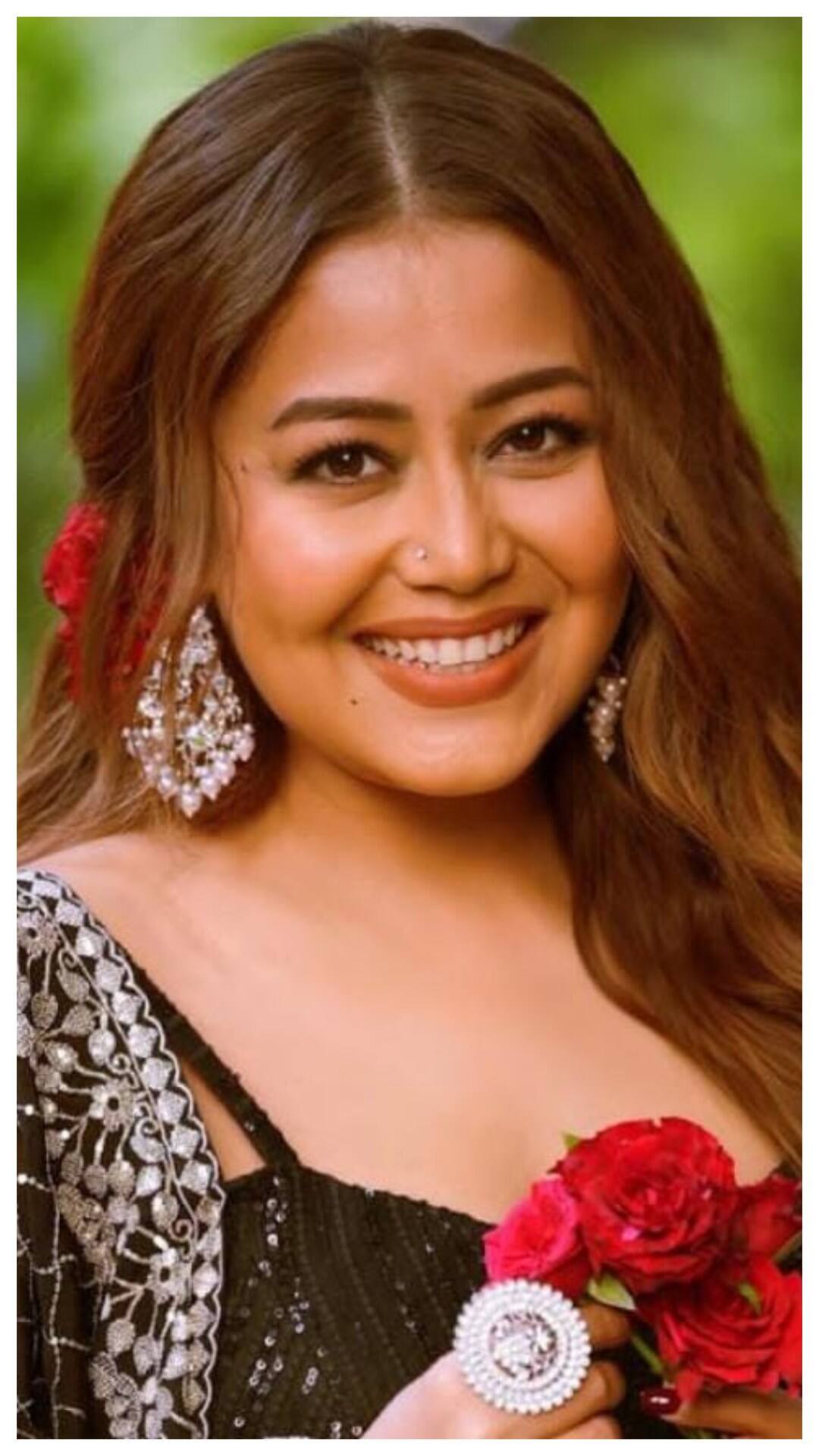 करोड़ो के घर और लग्जरी कारों की मालकिन हैं नेहा कक्कड़,जाने-नेटवर्थ