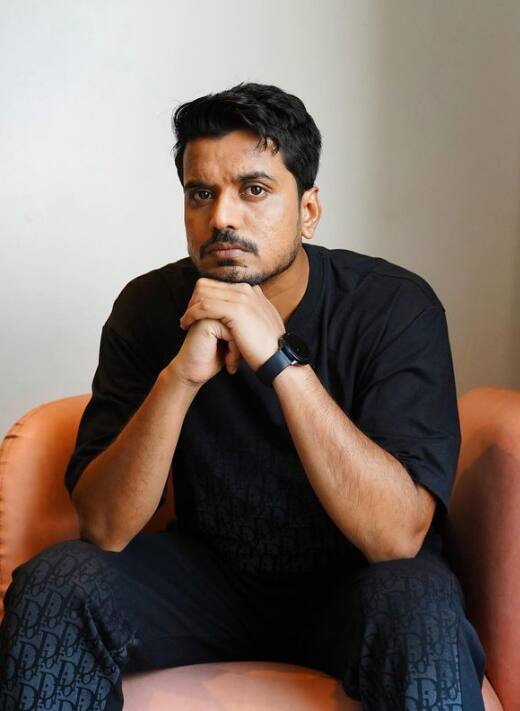 Ashif Khan Panchayat Actor Once Kitchen Help in Saif Ali Khan Kareena Kapoor Khan Wedding ...