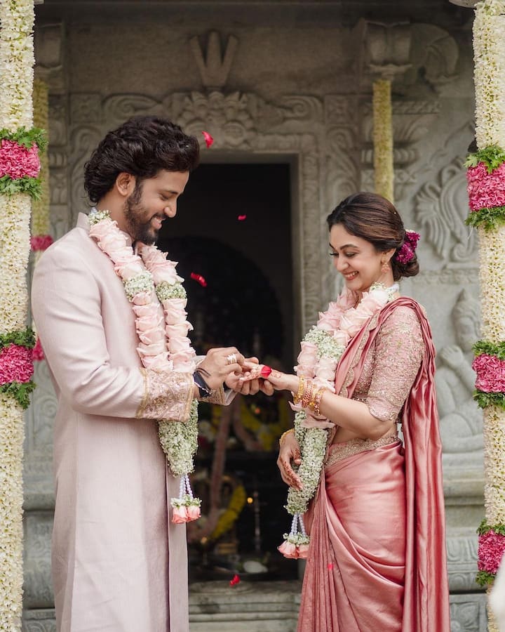 Actor Arjun's Daughter Aishwarya Marries Umapathy Ramaiah - See Wedding ...