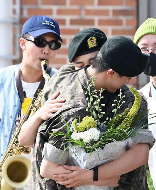 BTS Has An Emotional Reunion With Jin Following His Military Discharge ...