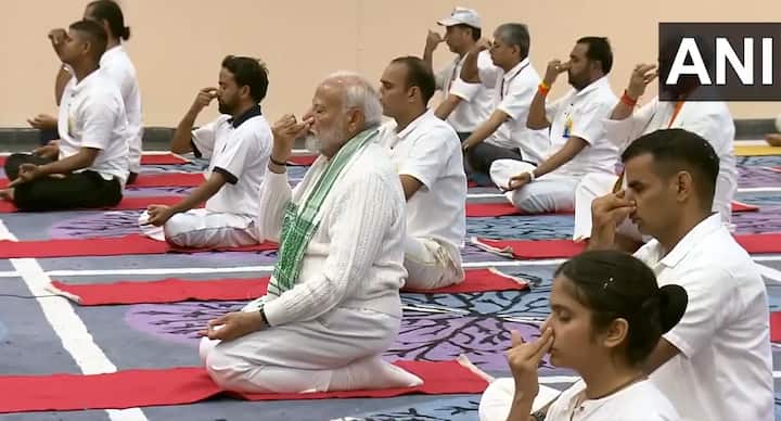 International Yoga Day 2024 pm narendra modi celebrated yog day photo ...