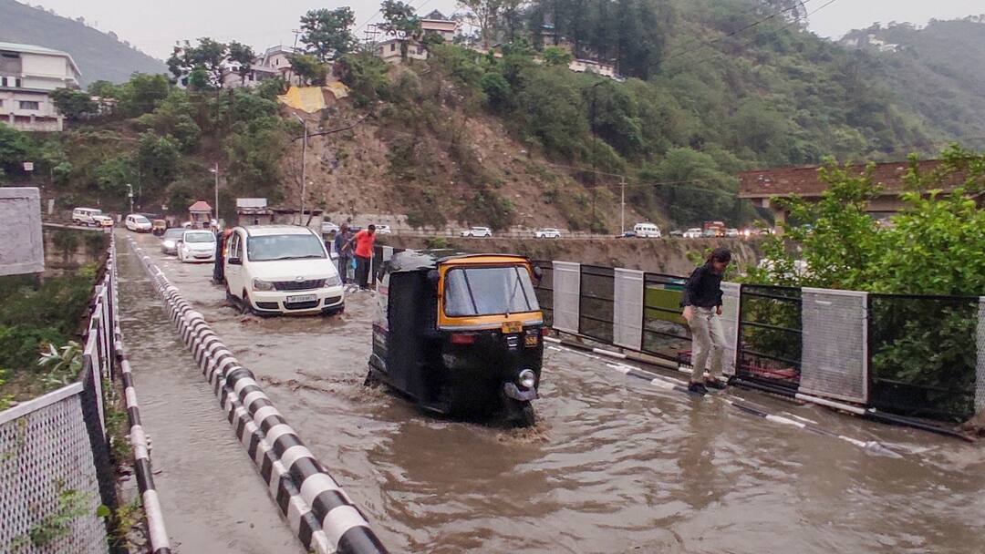 Himachal Weather Heavy Rains Orange Alert Warned of Flash Floods Risk in in Mandi Sirmaur and ...