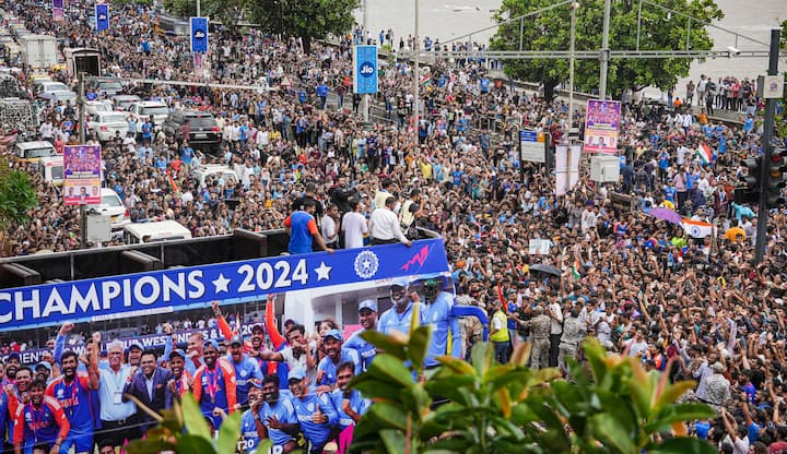 Team India Victory Parade in Heavy Rain Celebration in Mumbai Wankhede ...