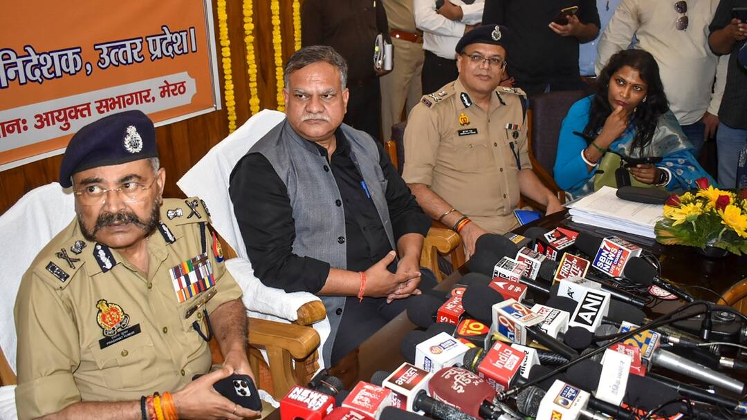 kanwar yatra 2024 Meerut Senior officials held meeting discussed many issues know what said ...