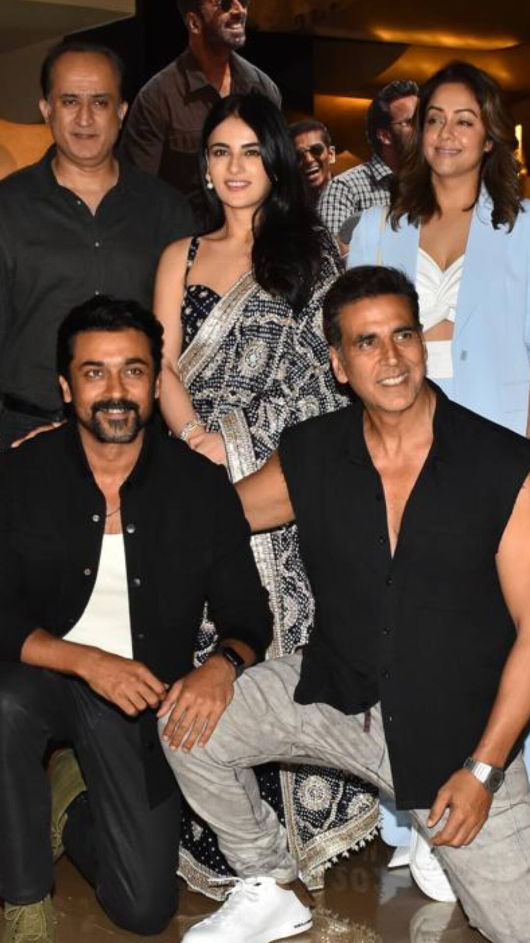 Sarfira Screening: Akshay Kumar, Radhika Madan & Whole Cast Pose Together