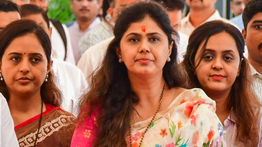 Pankaja Munde Victory In Maharashtra MLC Election Result 2024 Pritam Munde Emotional Supporters ...