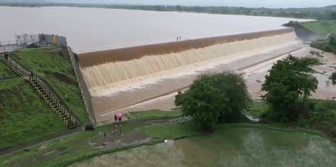 Doswada Dam Beautiful Scene Viral Songadh Doswada Dam overflow due to heavy rain fall in the ...
