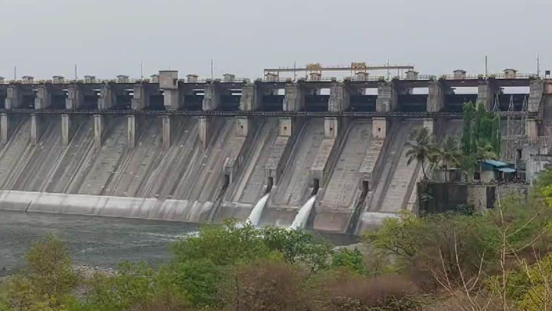 Last 12 hours there has been a huge increase in water storage in Ujani ...