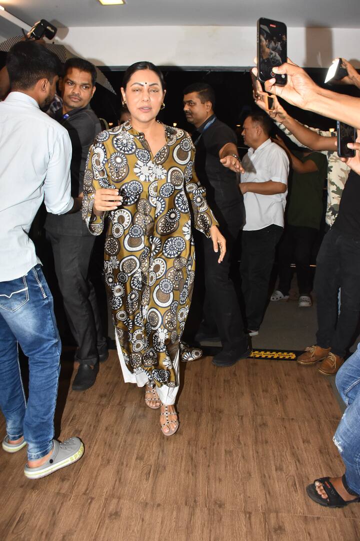 farha khan mother menka irani last rites rani mukerji sanjay kapoor ...