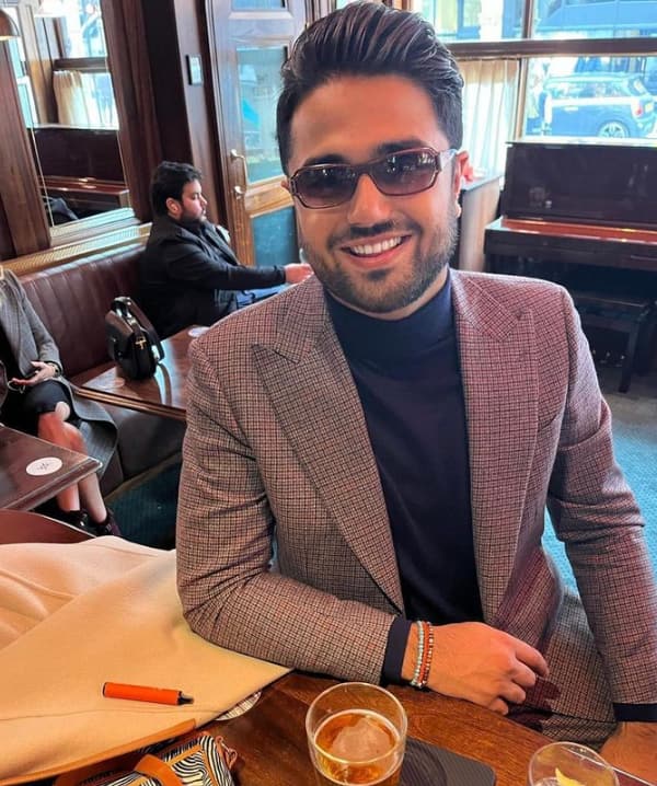 Krit Sanon Boyfriend Kabir Bahia Richest Than Salman Khan Akshay Kumar Know His Net Worth | कृति ...