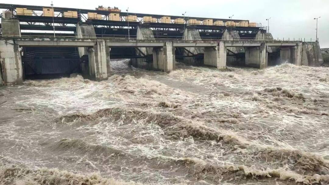 Nashik Rain Update 80 mm rain recorded in 24 hours in Nashik 36 thousand cusec discharge from ...