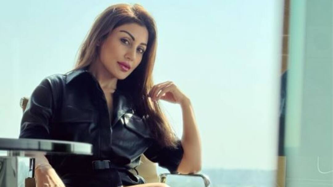 Bengali Actor Rimi Sen Files Lawsuit Against Land Rover Over Faulty Car; Asks Rs. 50 Cr ...