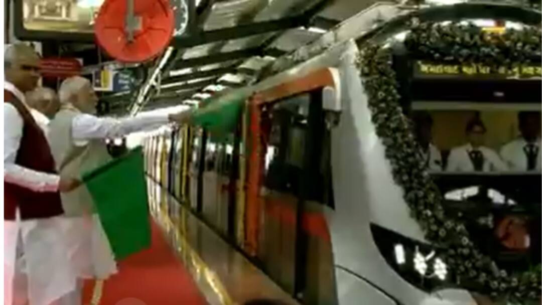 PM Narendra Modi flags Indias first Vande Metro rail in Bhuj | Namo Bharat Rapid Rail: నమో భారత్ ...
