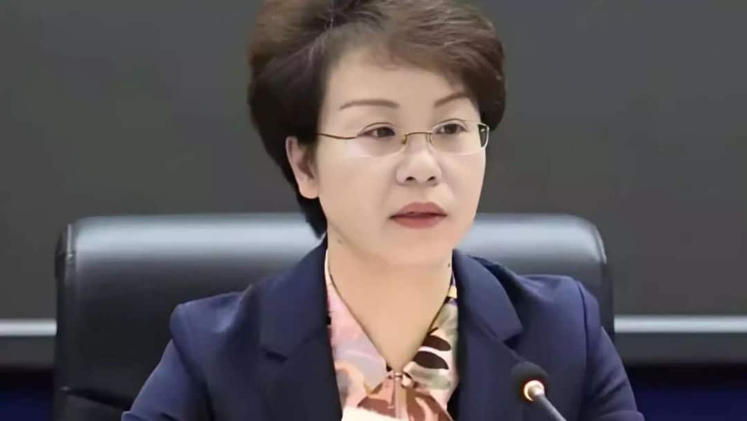 China Beautiful Governor Zhong Yang A female official sentenced to 13 years in prison and fined ...