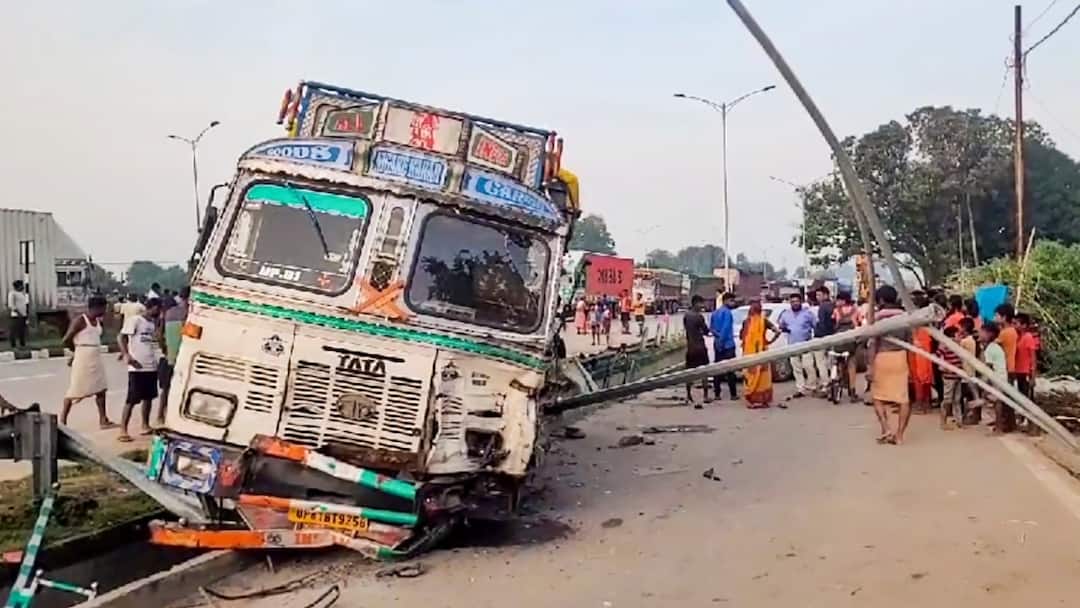 UP Road accident in Mirzapur, Sonbhadra, Lucknow and Gonda | यूपी में हादसों का शुक्रवार ...
