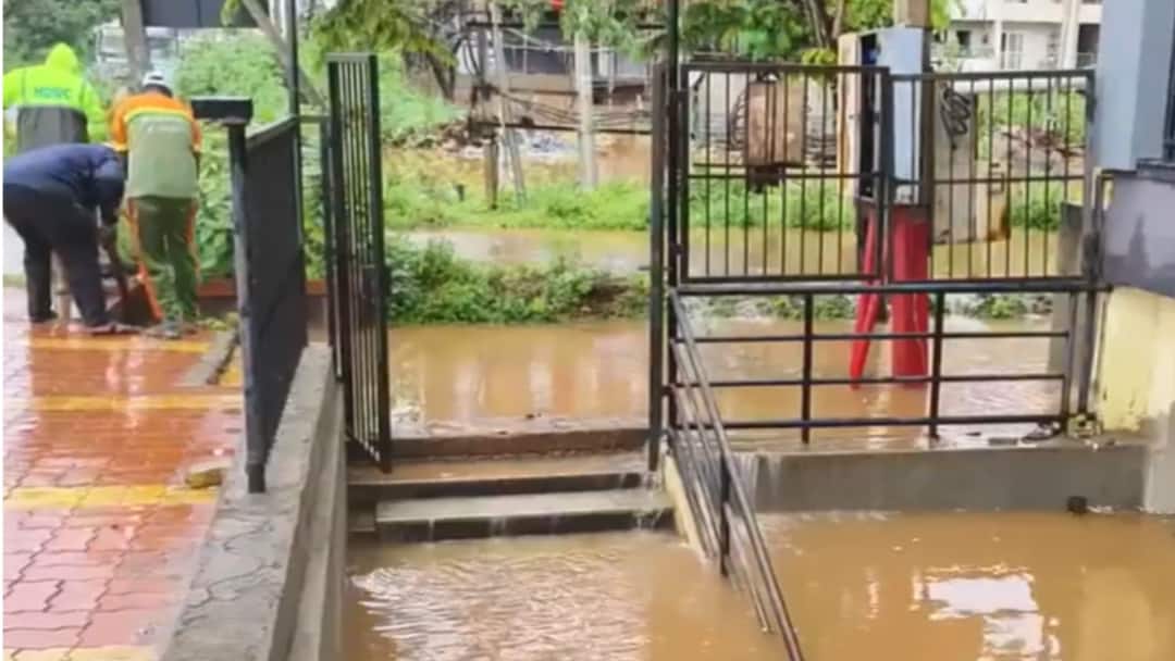 Karnataka Floods Heavy Rain Wreaks Havoc In Hubballi Low-Lying Areas Affected