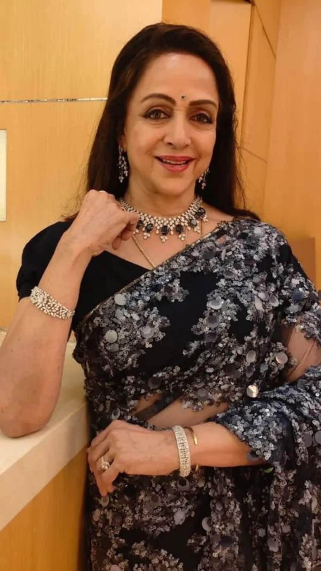 अपनी सौतेली मां हेमा मालिनी से कैसा बर्ताव रखते हैं सनी देओल?