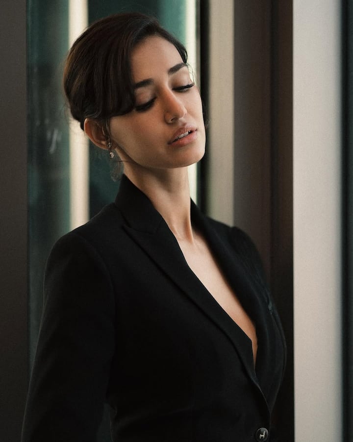 Disha Patani Gives Boss Lady Vibes In Pant Suit; Check Out Pics