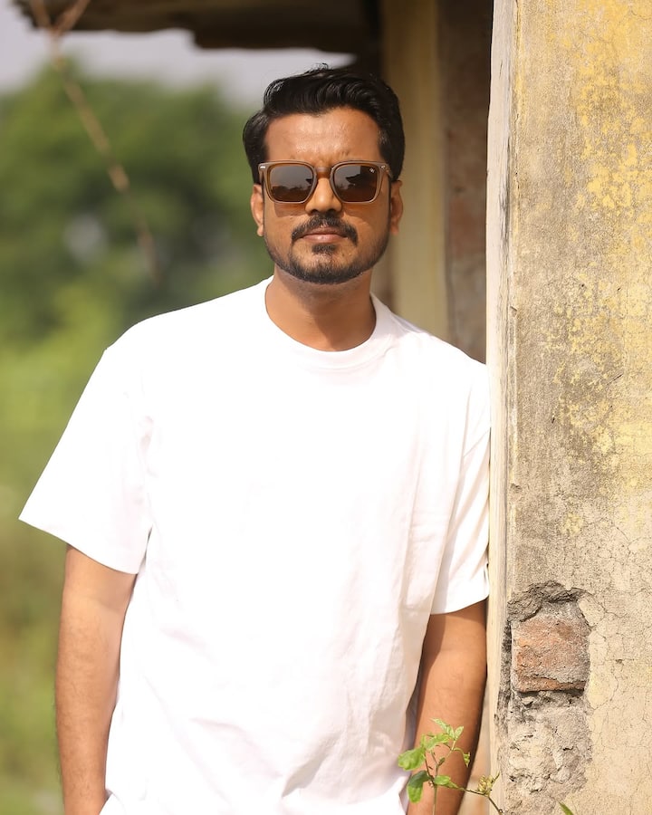 Panchayat Actor Aasif Khan Marries Zeba, See Wedding Pics