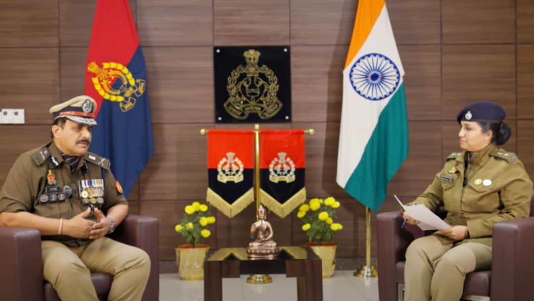 UP Police started Podcast named Beyond the Badge Instructions of DGP ...