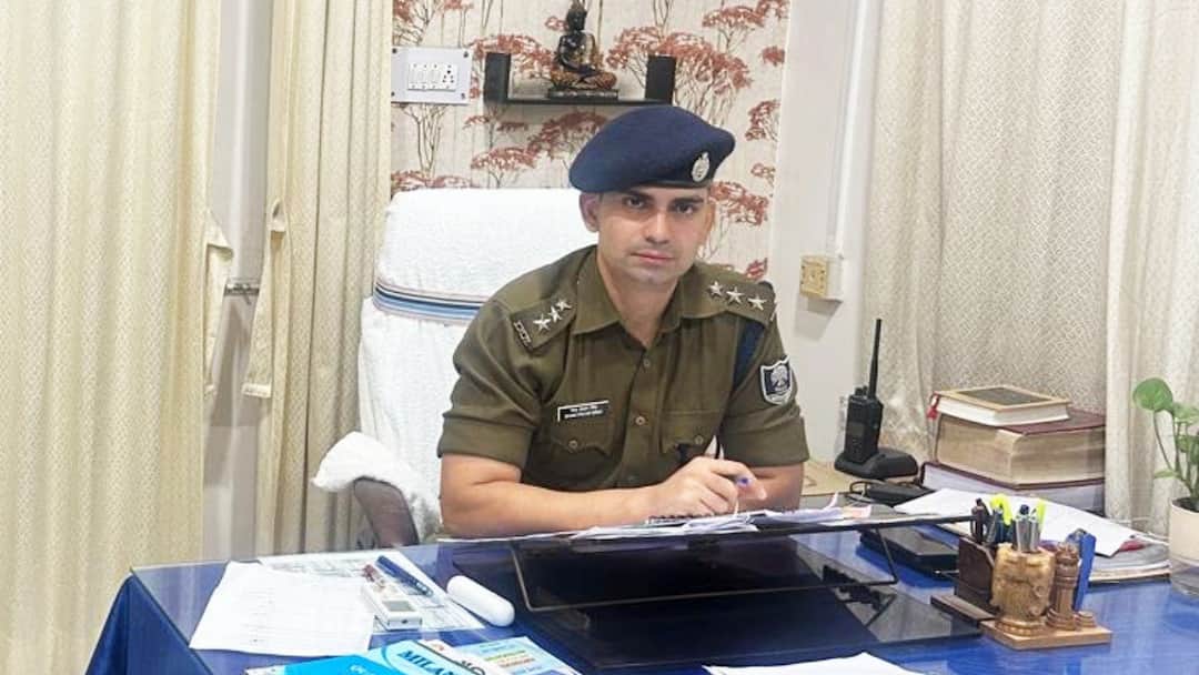 IPS Bhanu Pratap Singh Profile Who Arrested Prashant Kishor in Early Morning Patna Police BPSC ...