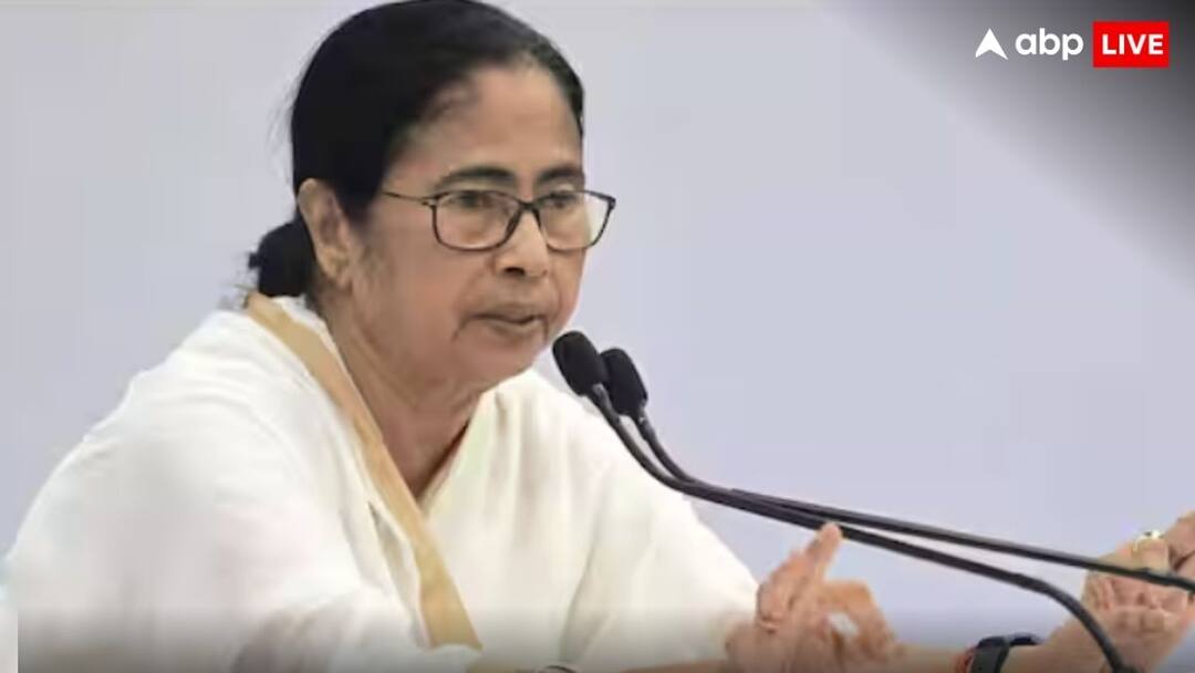 Mamata Banerjee Controversial Remark on maha kumbh says turned into mrityu kumbh slams UP Yogi ...
