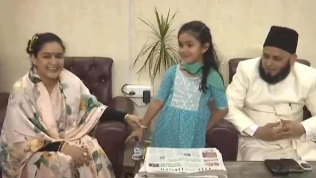 BJP leader Aparna Yadav met Maulana Khalid Rasheed Farangi Mahali ...